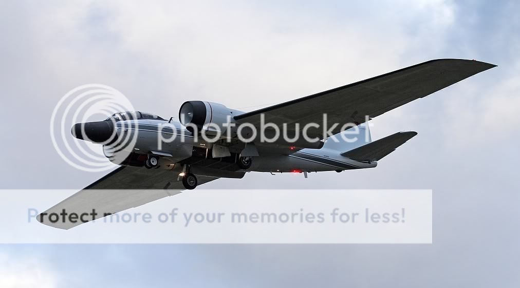 NASA 928 arrives at the hall, yes again! - FighterControl