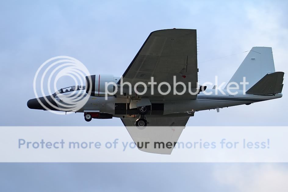 NASA 928 arrives at the hall, yes again! - FighterControl