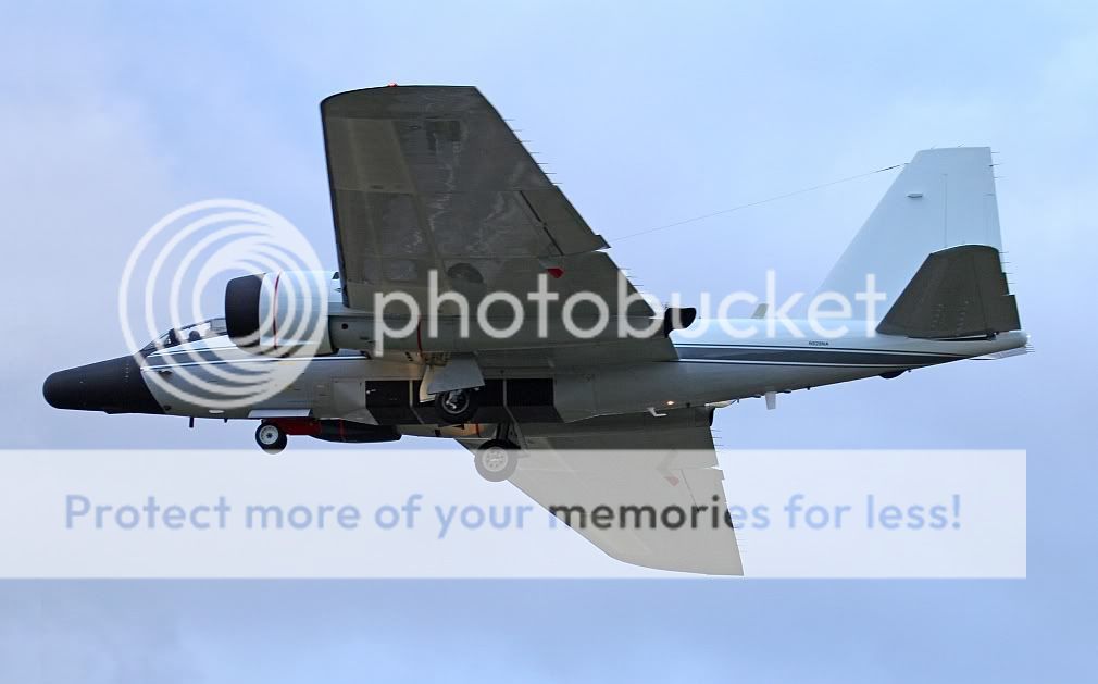 NASA 928 arrives at the hall, yes again! - FighterControl