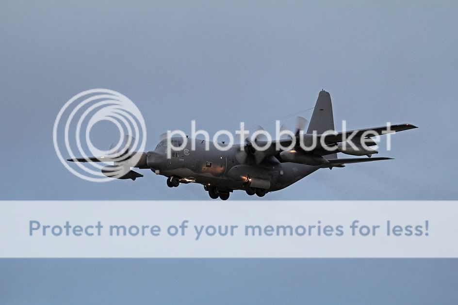 NASA 928 arrives at the hall, yes again! - FighterControl