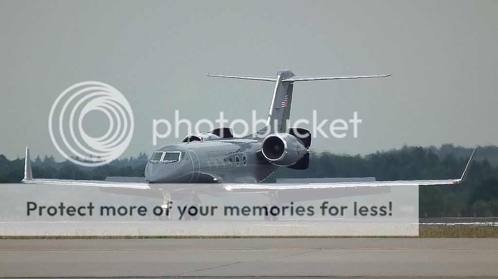 Gunship arrives and E11 departs Hall 14-7-11 - FighterControl